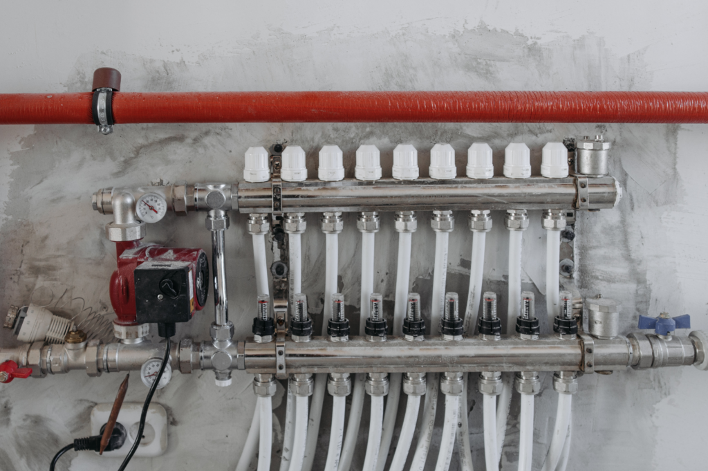 Wat wordt mijn dekvloer dikte en hoe zit dat met vloerverwarming? - Integ